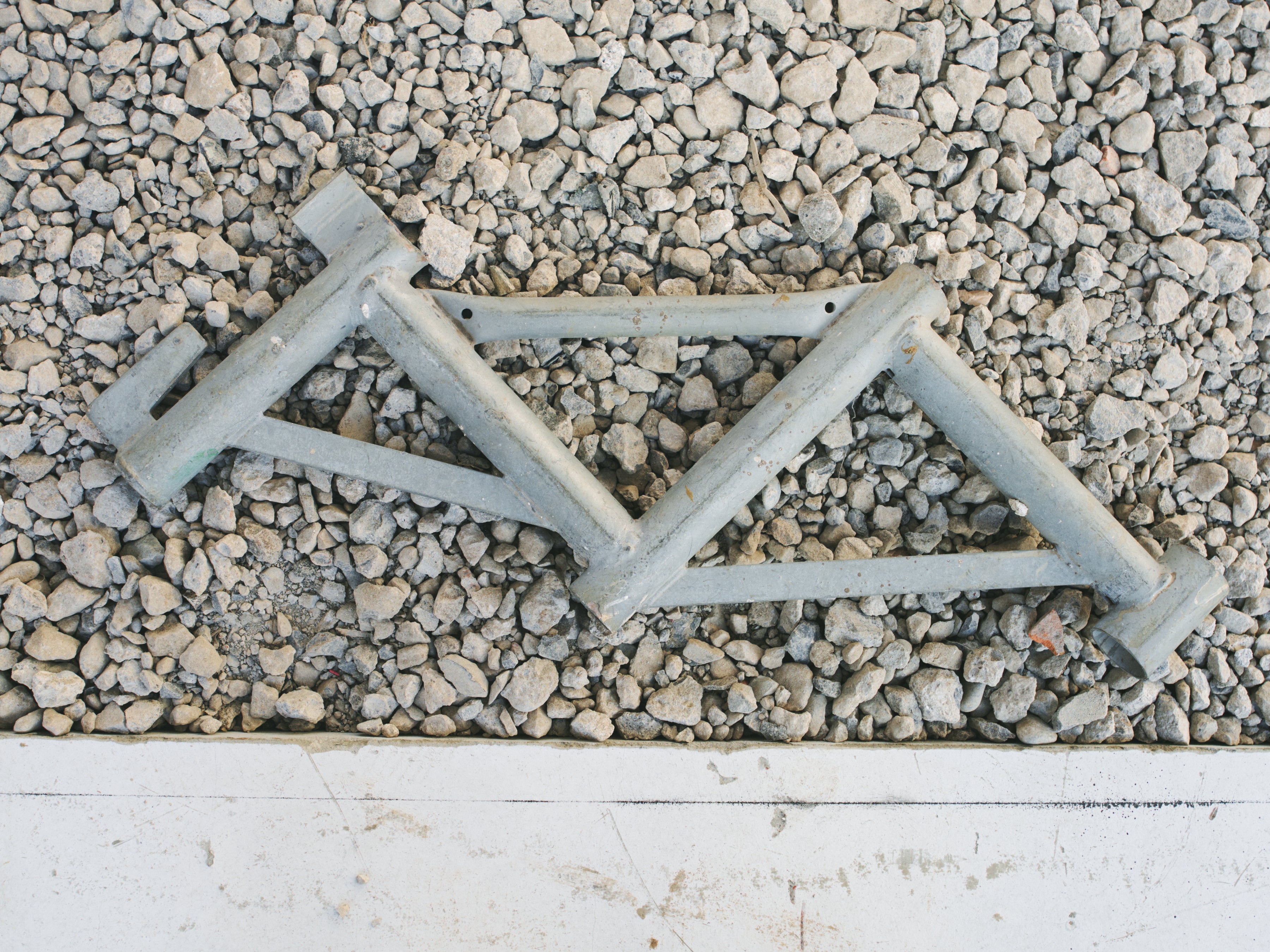 Invisible mechanics (truss) – MINA | Museum of Imaginary Narrative Arts